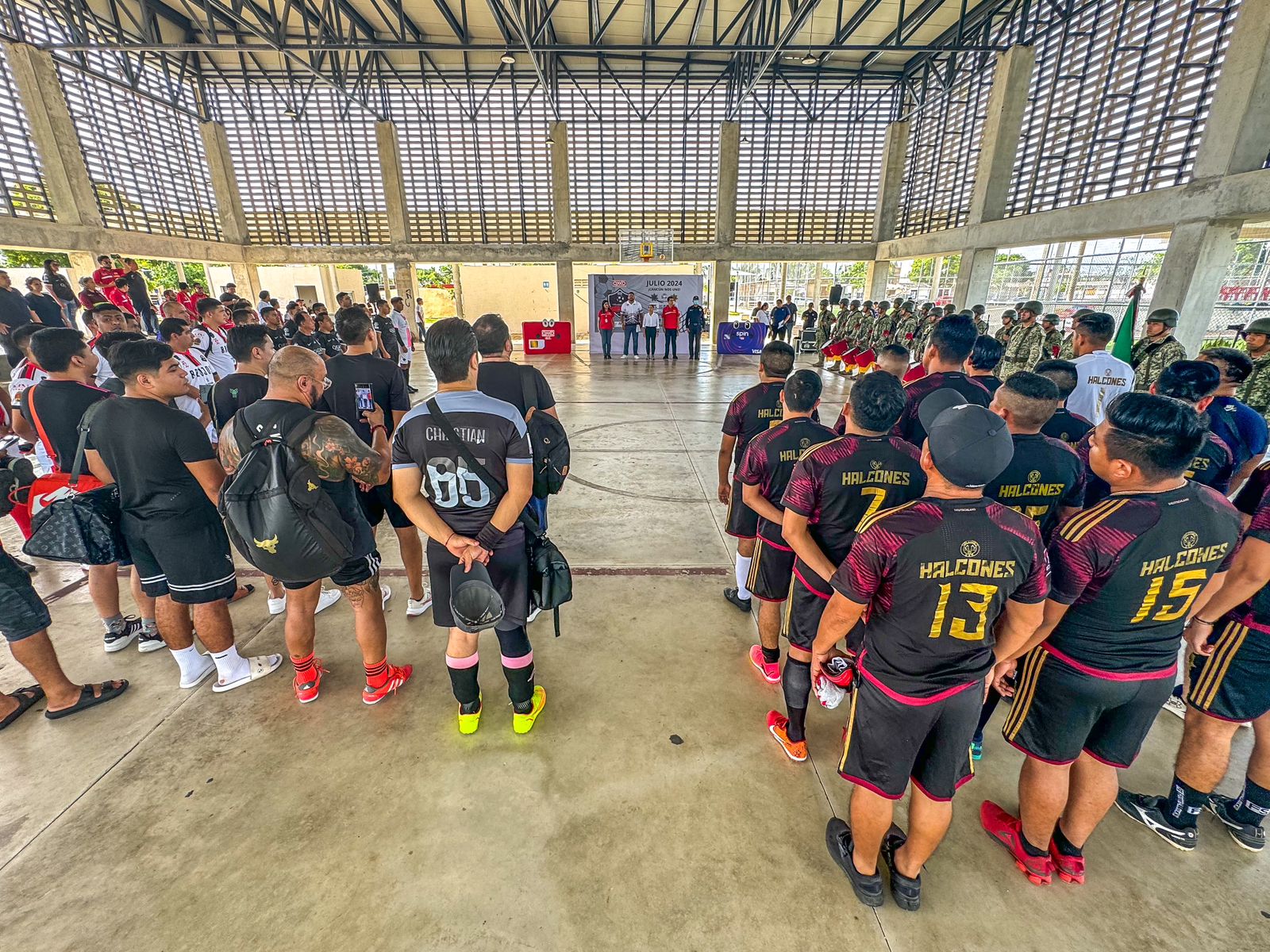Juegan en Cancún torneo de Futbol con equipos de corporaciones policiacas de la Península
