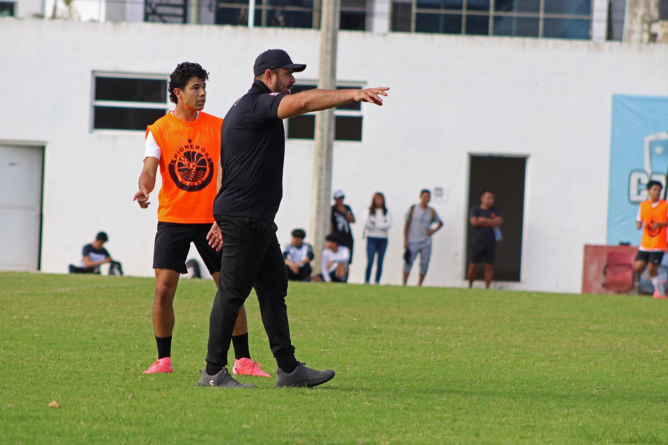 Pioneros recibe en el primer día de visorías a 150 jugadores