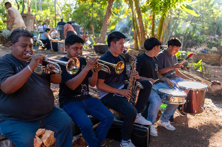 Dzula y Chancah Veracruz celebran con fervor